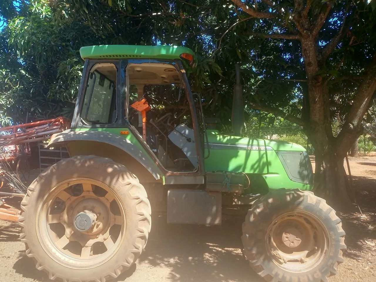 "trator cafeeiro" - Tratores e máquinas agrícolas no Brasil