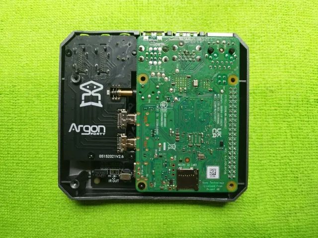 Raspberry Pi 4b 2GB RAM + Case Argon One V2 M.2 SATA. - Peças de ...
