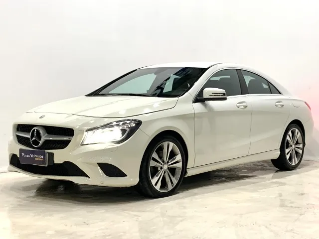 Mercedes-Benz CLA-200 2016 Usados e Novos