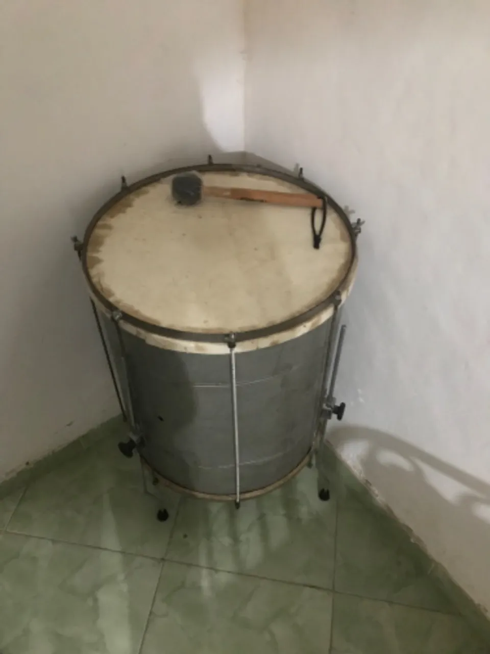 "instrumentos surdo" - Instrumentos musicais no Brasil