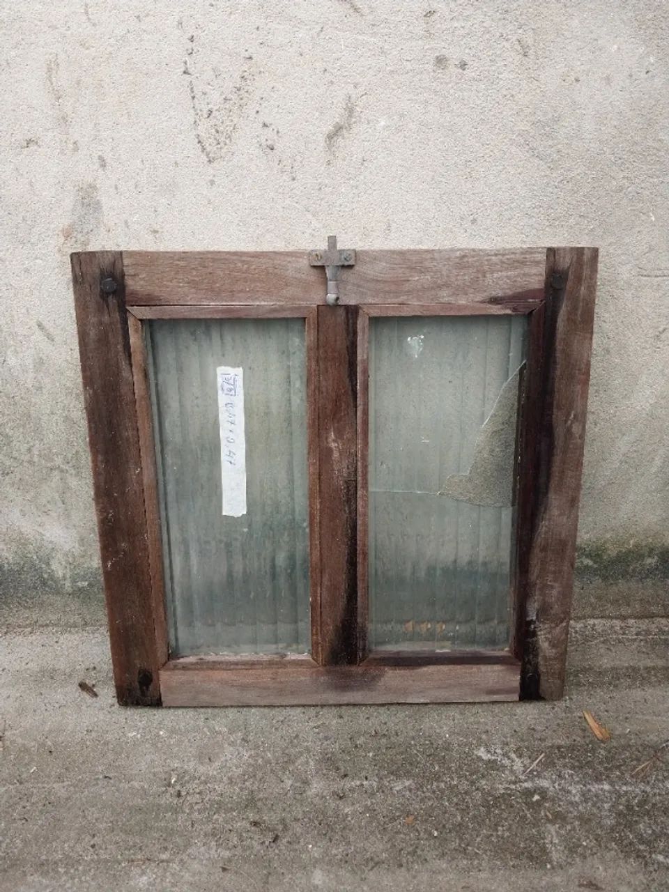 Janelas Basculantes 50x50 - Portas e Janelas - Vilas do Atlântico ...