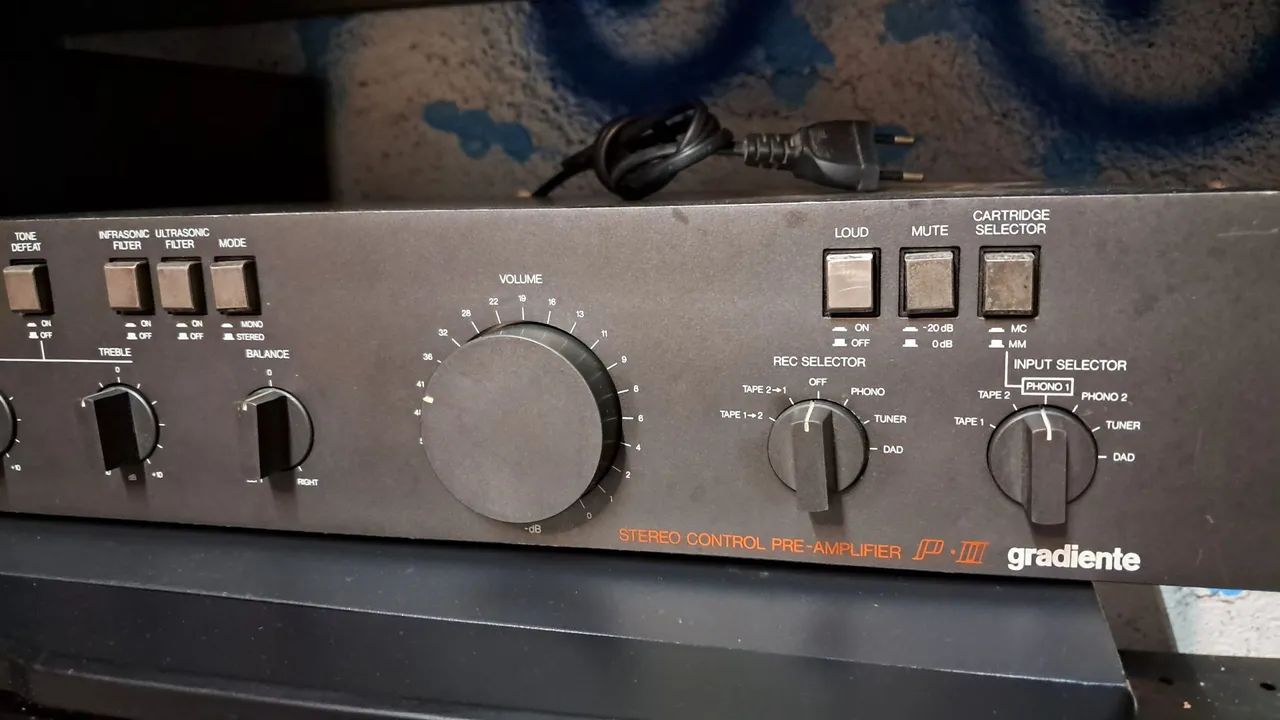 Pre amplificador gradiente esotech PII p2 p 2 - Aparelhos de Som ...