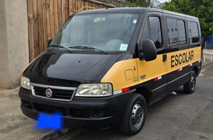 "carro escolar" - Carros Usados e Novos à venda