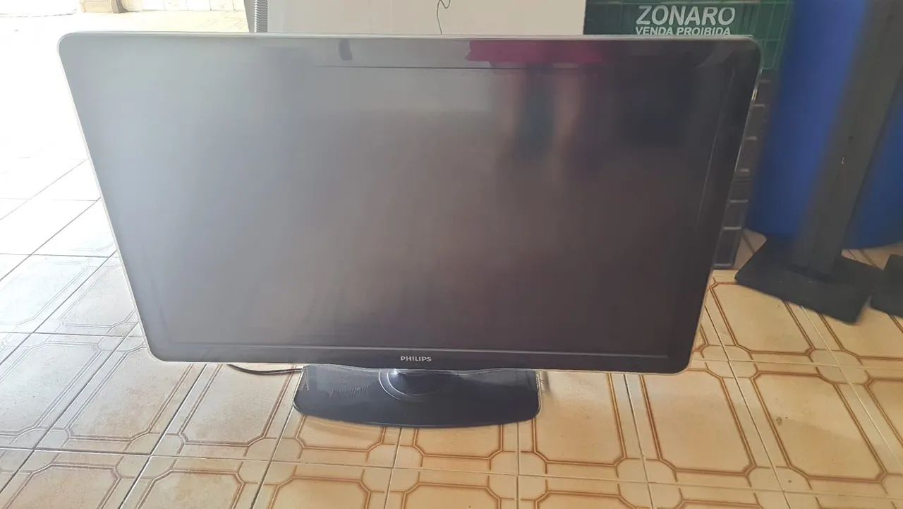Televisão Lcd Philips 40 Polegadas Pra Consertar! Liga e desliga logo em seguida - TVs - Chácara ...