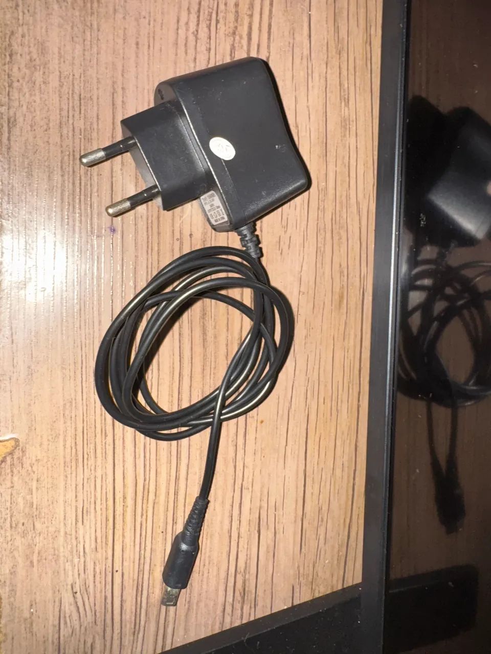 Nintendo DS sem a bateria, porém funciona como nas imagens da para ver ...