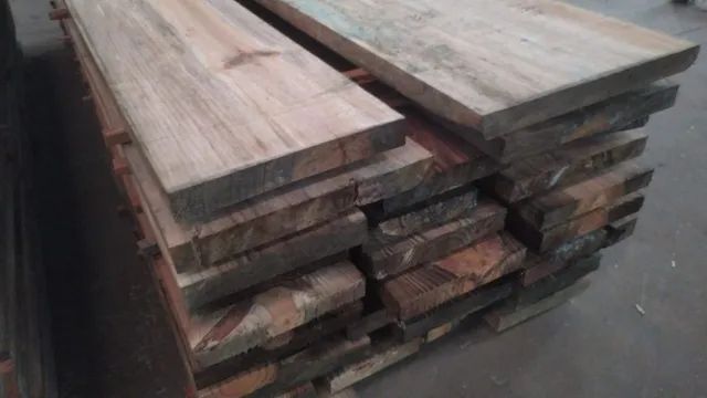 Prancha de madeira - Pinus com autoclave 35x4,5cm x 3,00m - Fundação e ...