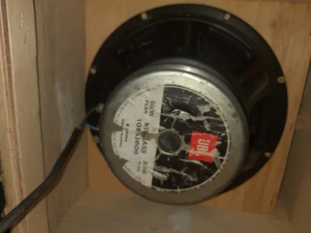 "medios de 10 polegadas" no Brasil