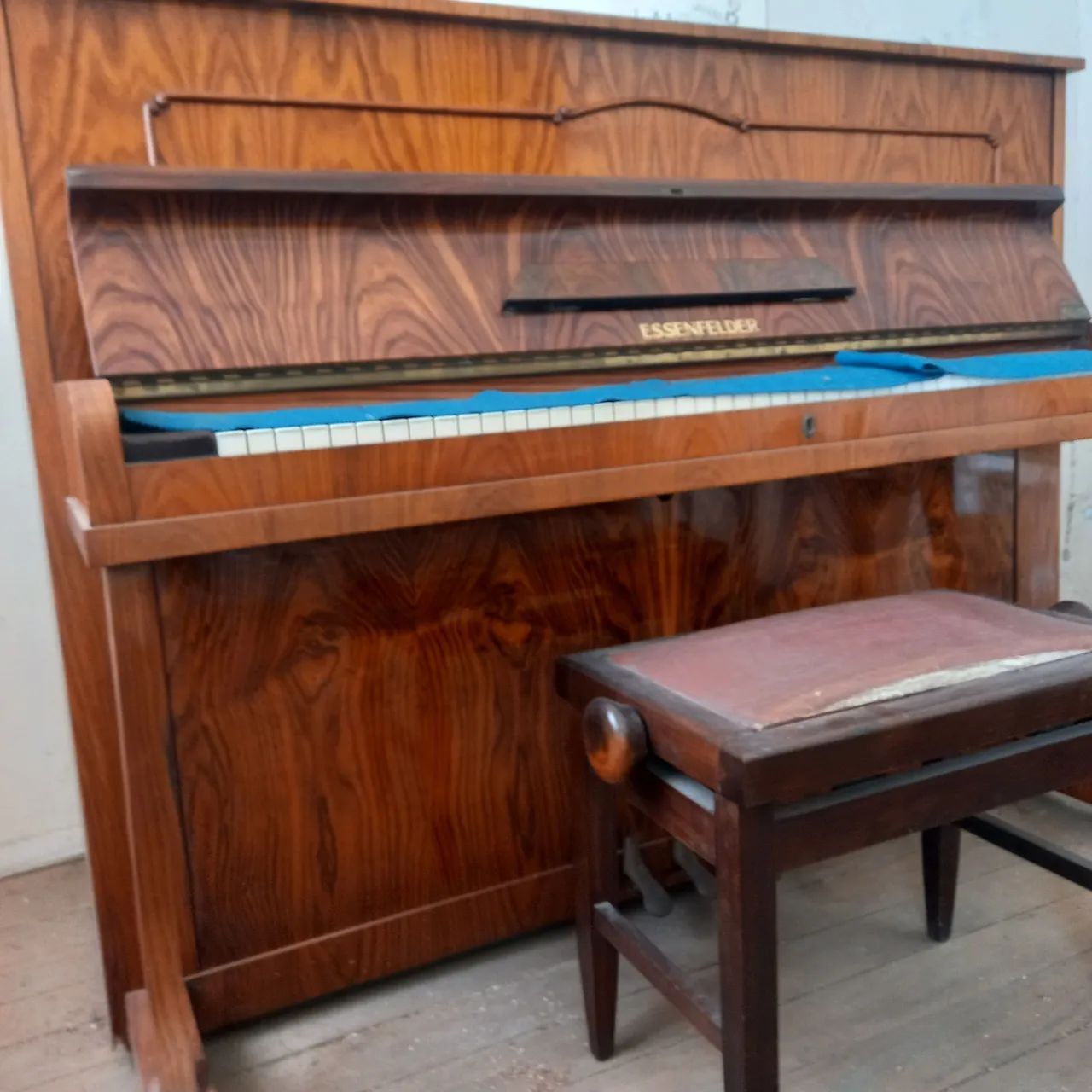 Piano de parede Essenfelder - Instrumentos musicais - Andaraí, Rio de ...