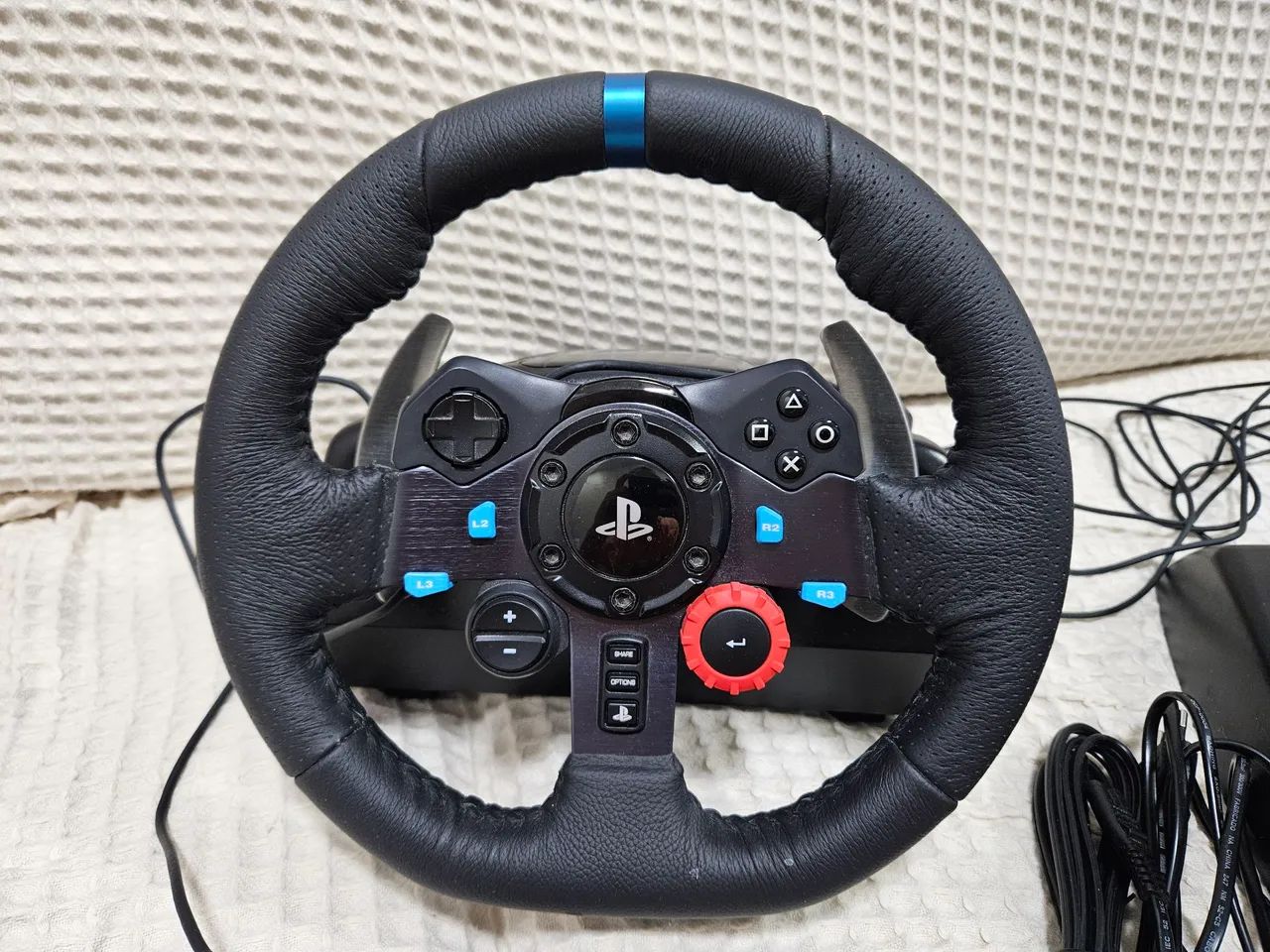 "volantes logitech" no Brasil