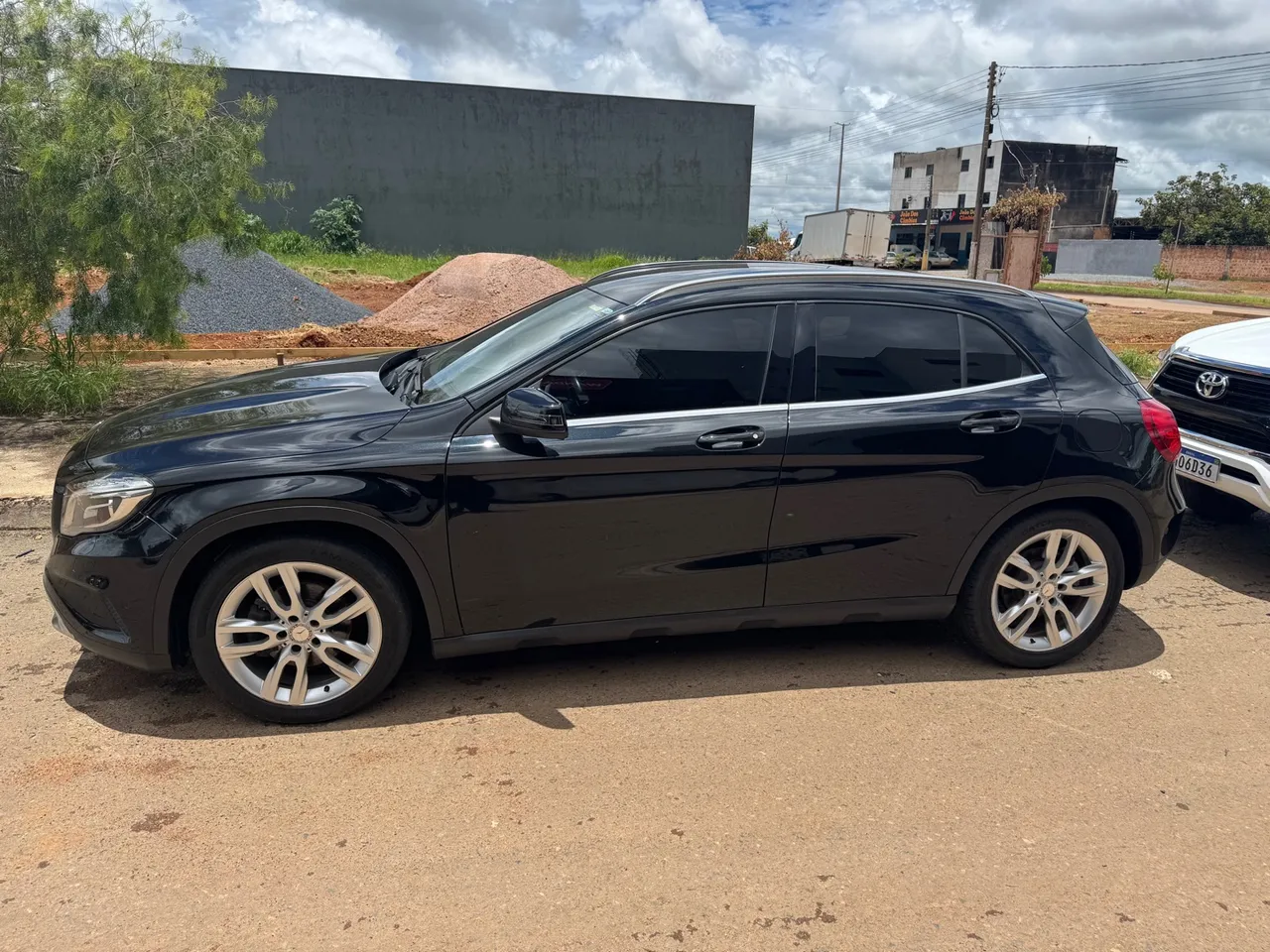 MERCEDES-BENZ GLA-200 2015 Usados e Novos