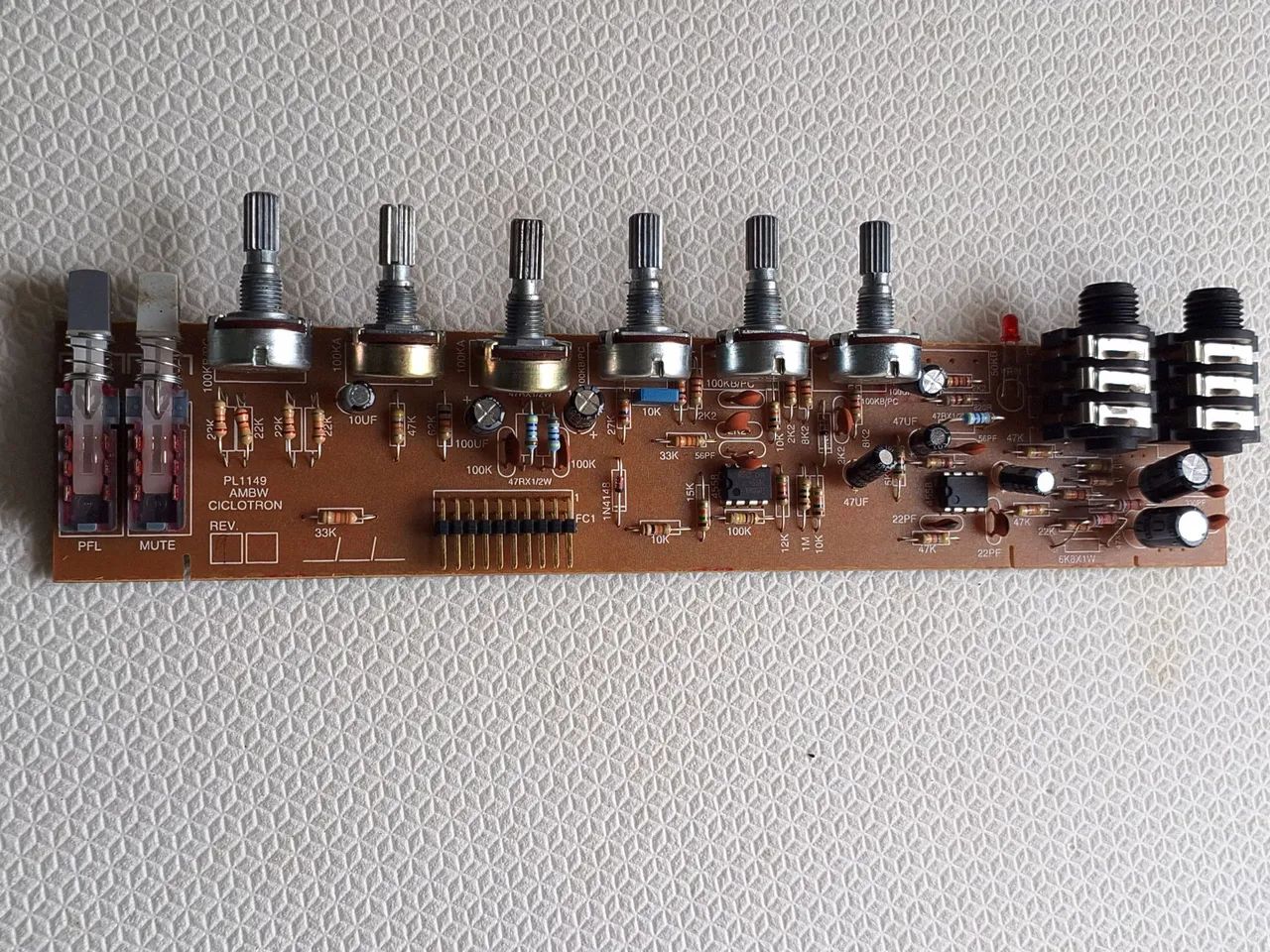 Placa do módulo PL1149 de um canal da mesa de som Wattsom/Ciclotron ...