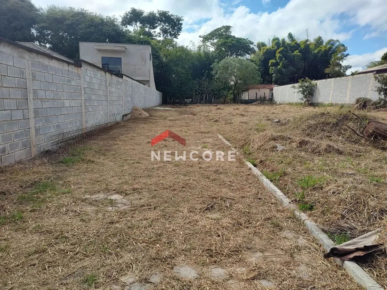 Lote em condomínio em Rua Antônio Davin - São Pedro (Colônia do Marçal ...