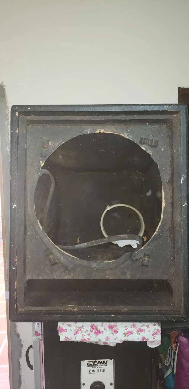 "gabinete sub 18 polegadas" no Brasil