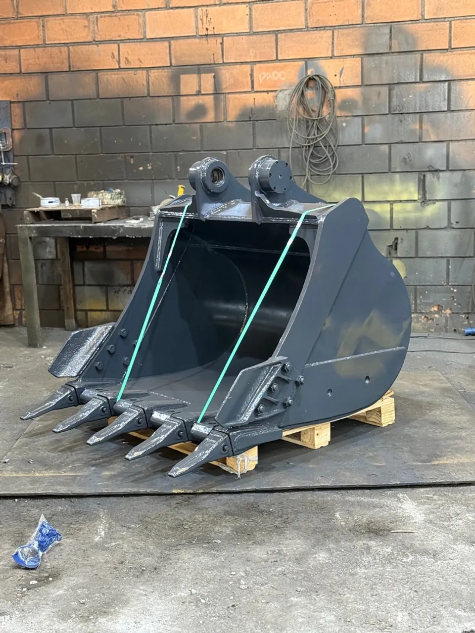 "trator com concha" - Tratores e máquinas agrícolas no Brasil