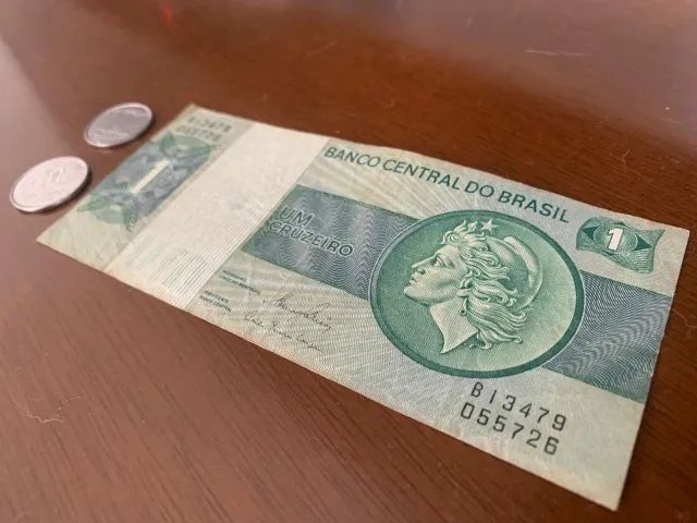 "nota de 2 cruzeiros" no Brasil