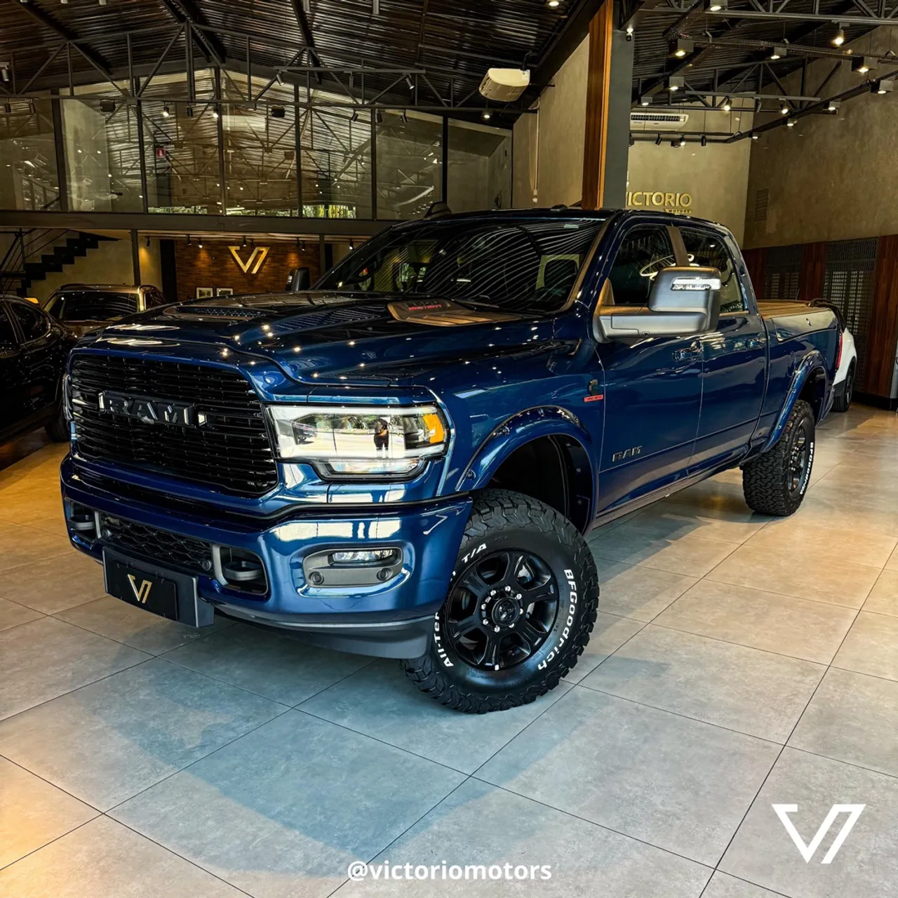 RAM 2500 LARAM. 6.7 NIGHT ED. TB CD 4X4 DIE Usados e Novos