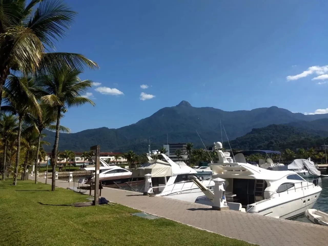 Casa em condominio fechado para alugar - Frade (Cunhambebe), Angra dos ...