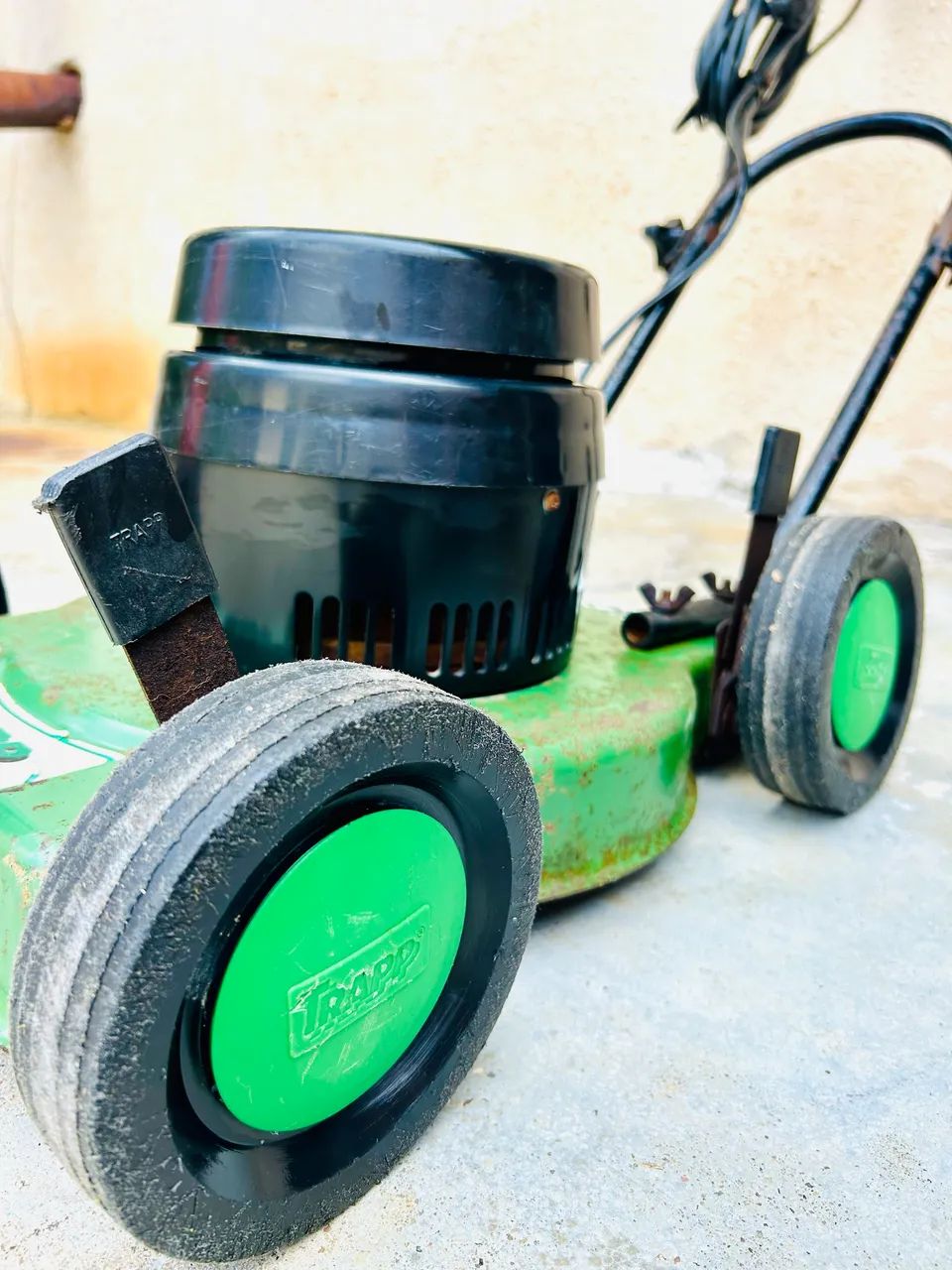 Roçadeira, cortador de grama, máquina elétrica de cortar grama Trapp MC ...