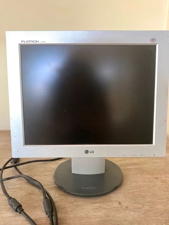 Monitor LCD 15 polegadas Flatron L1530S - Monitores - Alto de Pinheiros, São Paulo 1351270882 | OLX
