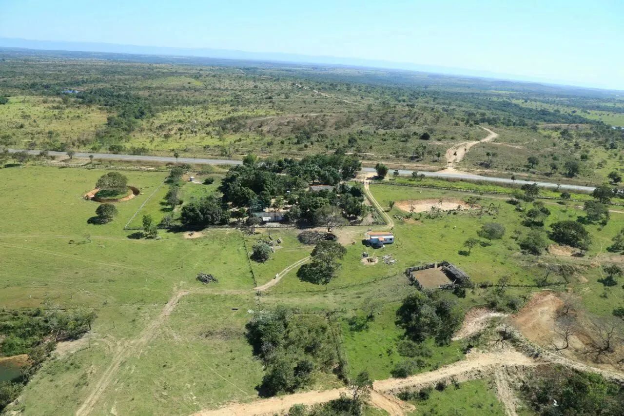 Fazenda com 344 hectares, nas margens da BR 070 sentido a cidade de ...