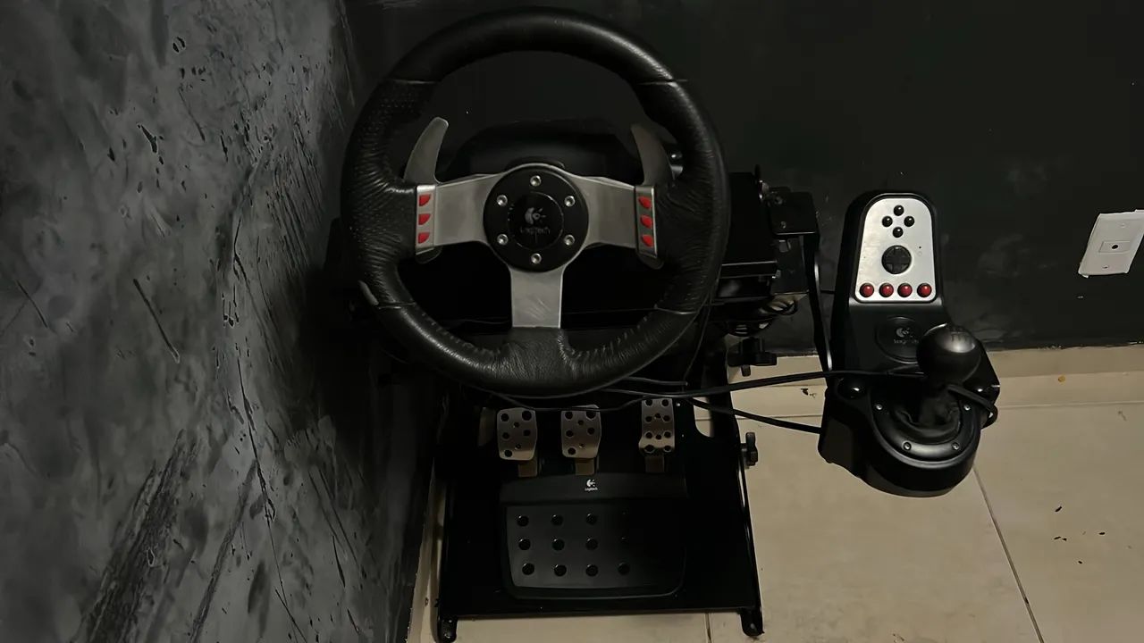 Volante Logitech G27 + CockPit Extreme Racing - Consoles de Vídeo Game ...