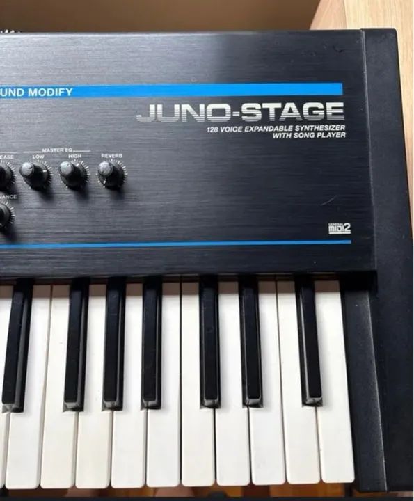 Teclado Roland Juno-Stage 128 Vozes com caixa de som - Instrumentos musicais - Nova Suíssa, Belo ...