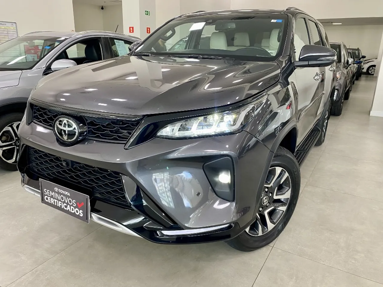 TOYOTA HILUX SW4 DIAMOND 2.8 TB 4X4 DIE. AUT. Usados e Novos