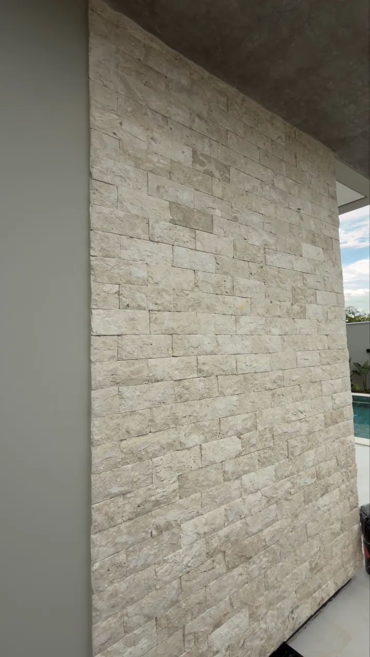 Travertino Rock Face 10x25cm - Pisos e Revestimentos - Revoredo ...