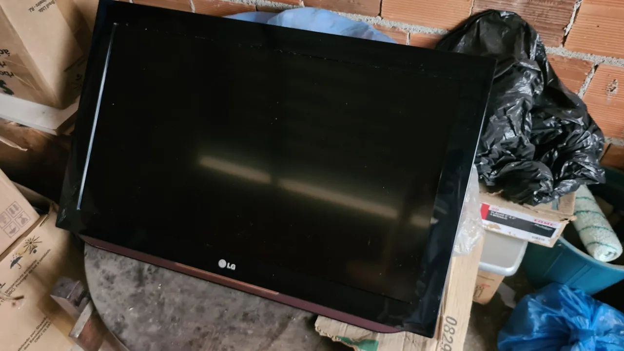TV LG 32 polegadas *LEIA A DESCRIÇÃO - TVs - Vargem Alta 1363917838 | OLX