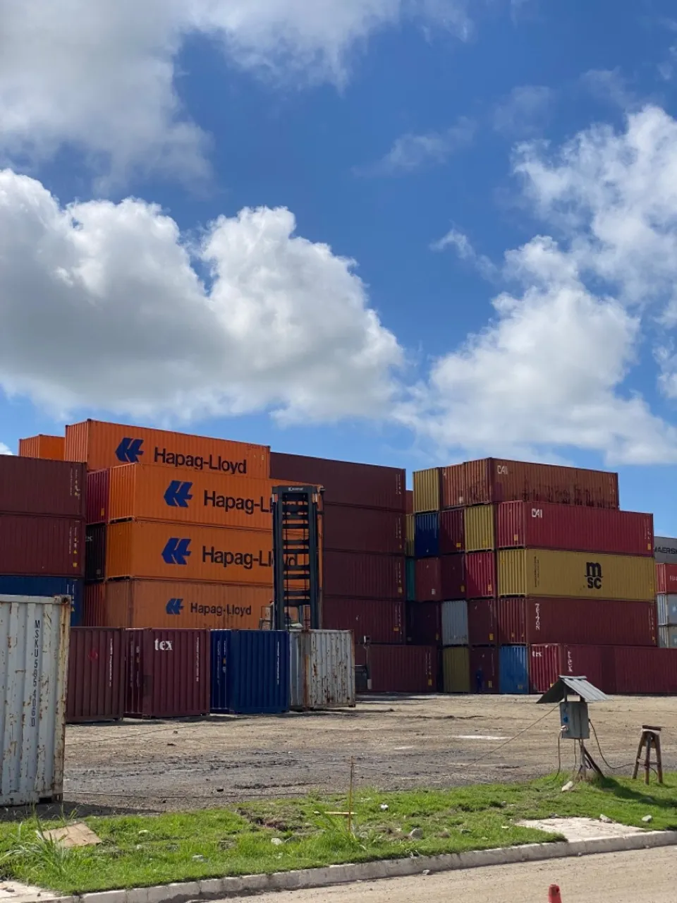 "container 20 pes" no Brasil