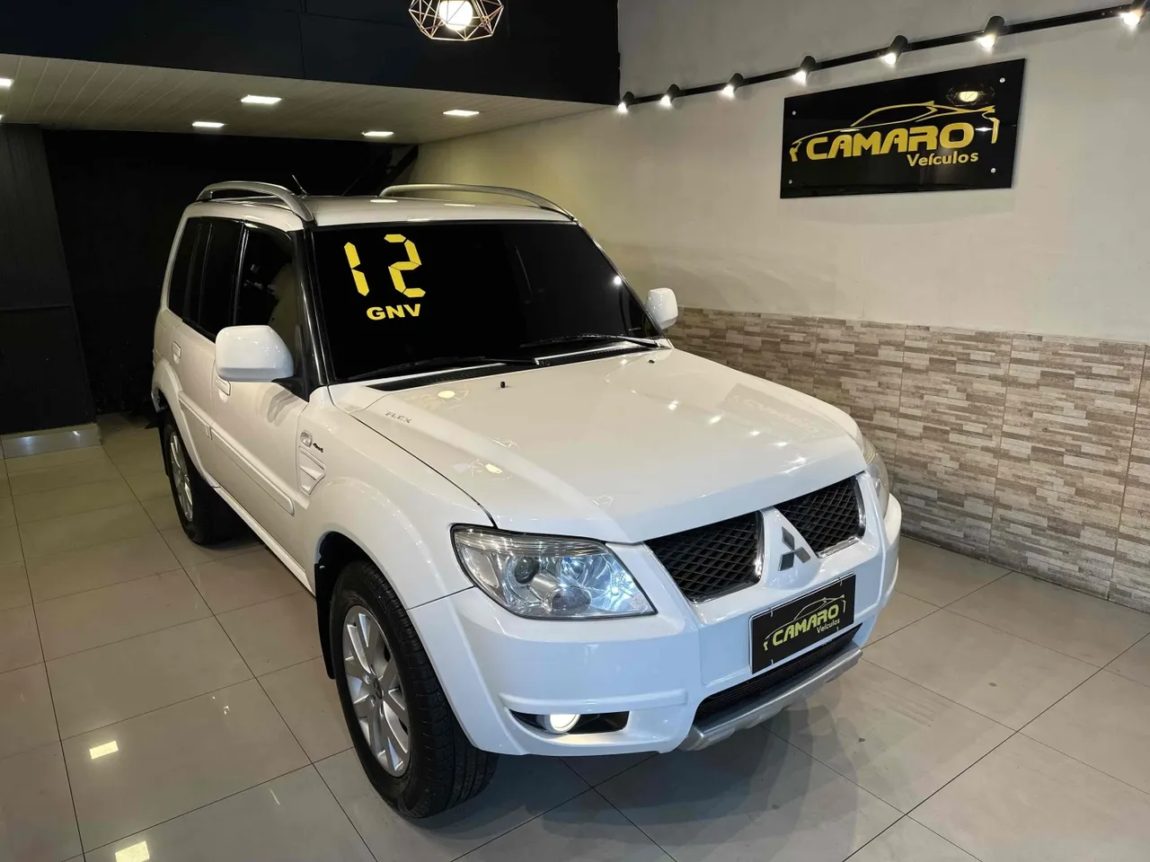 MITSUBISHI PAJERO TR4 2.0/ 2.0 FLEX 16V 4X4 AUT. Usados e Novos