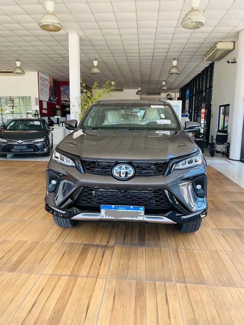 TOYOTA HILUX SW4 DIAMOND 2.8 TB 4X4 DIE. AUT. Usados e Novos
