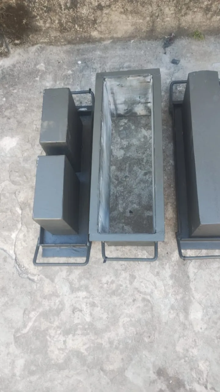 "forma de bloco de concreto" no Brasil