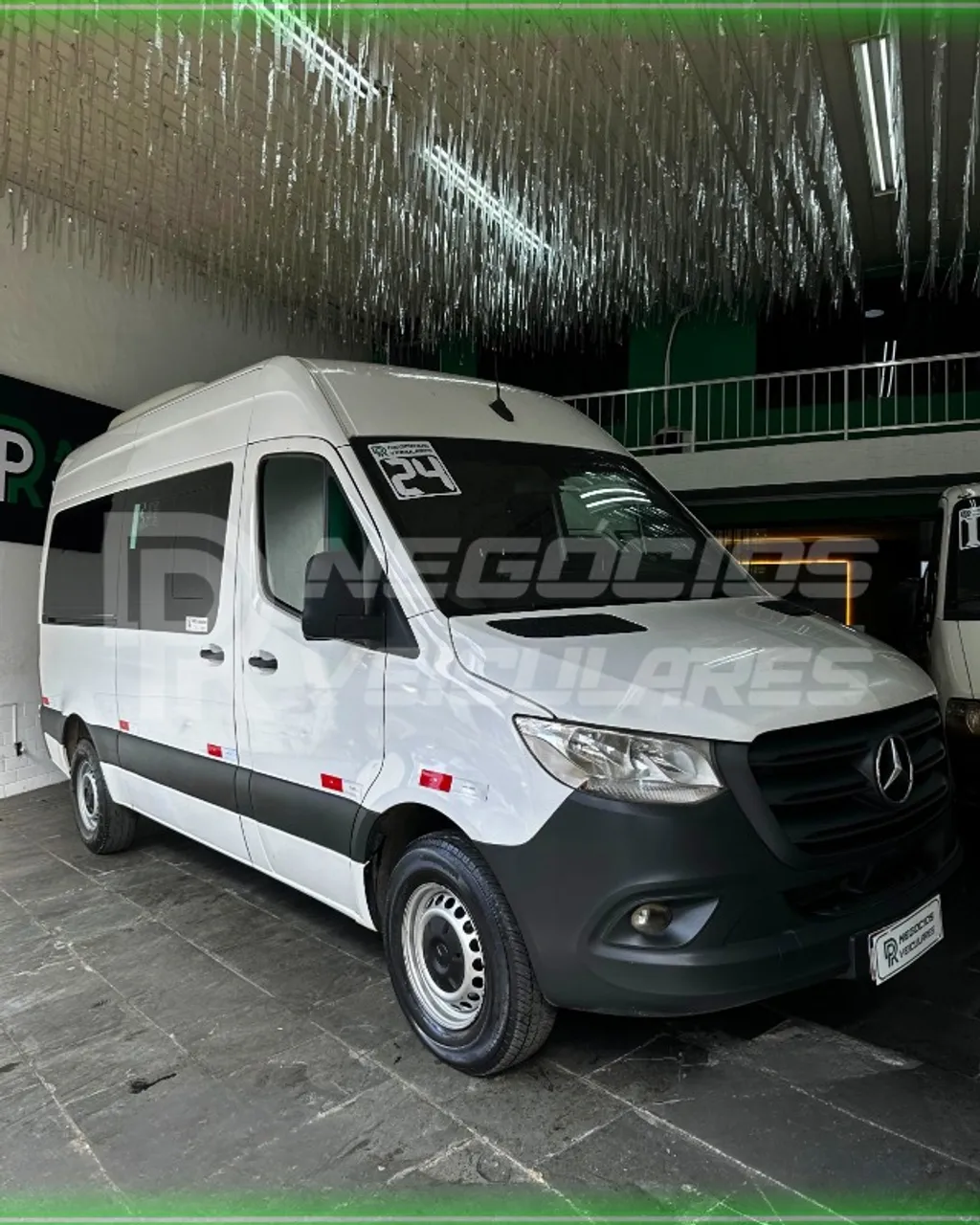 Mercedes-Benz Sprinter 417 VAN L.T.A. 16L DIESEL (E6) Usados e Novos