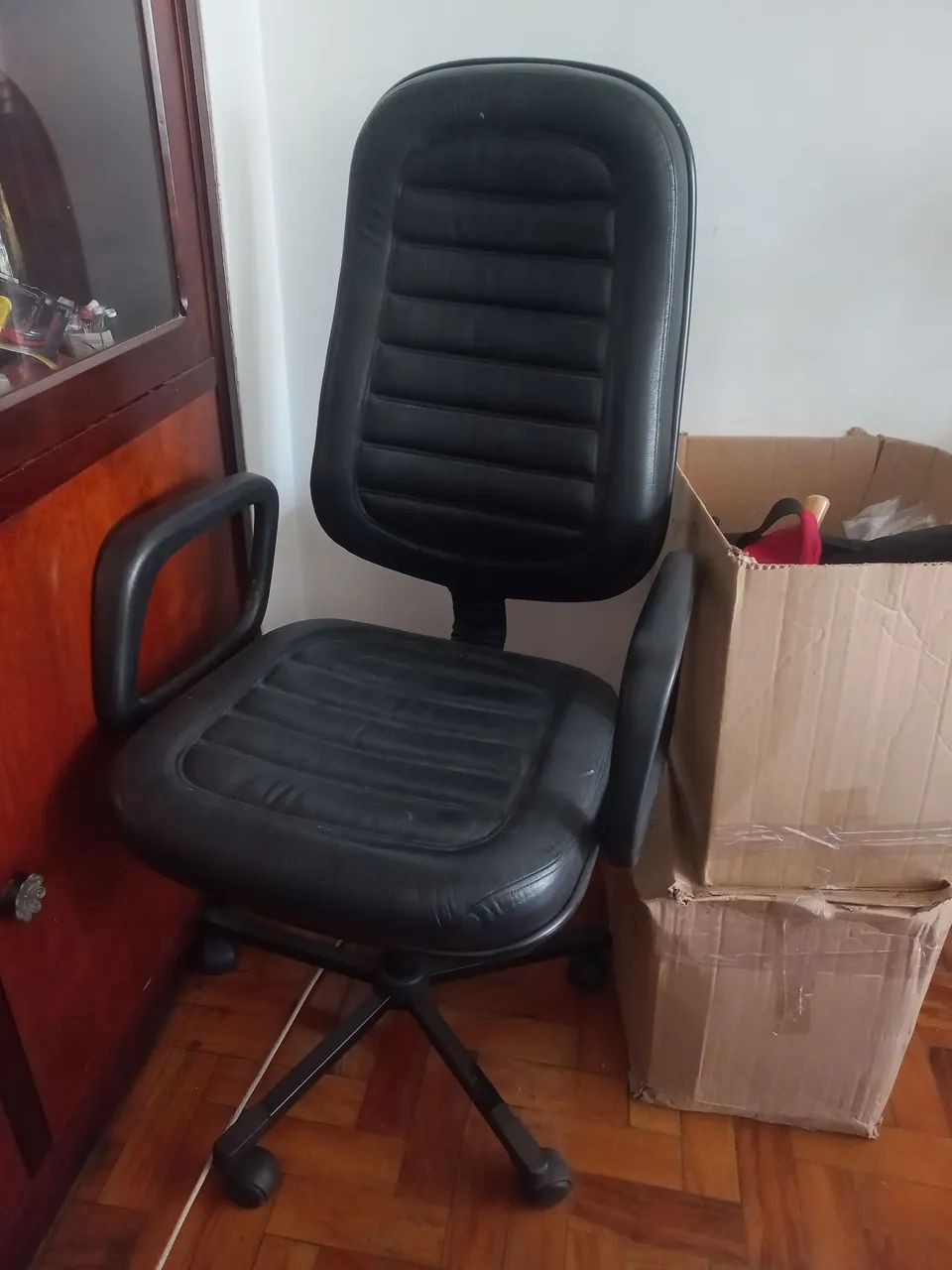 Cadeira de Escritório Giratória com Rodas - Cadeiras de Escritório e ...