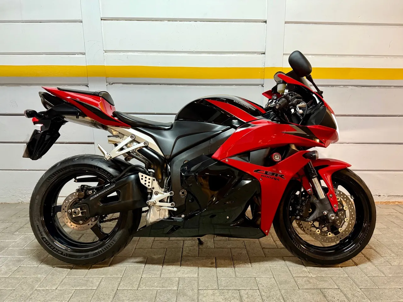 Motos HONDA CBR 600 RR no Brasil