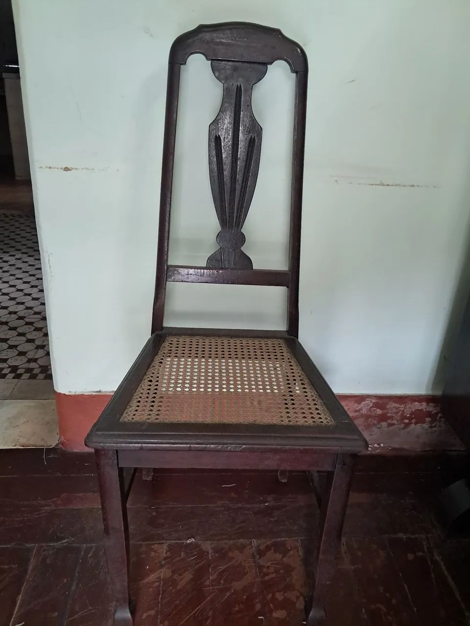 Cadeira Antiga em Imbuia e Palhinha - Bancos e Cadeiras - Santa Rosa ...