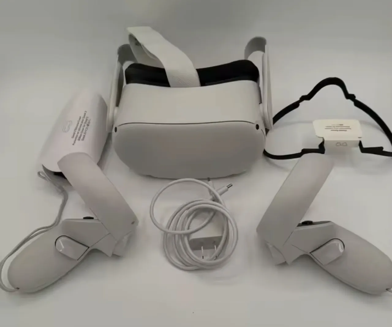 "oculus quest 2" - Consoles de Vídeo Game no Brasil