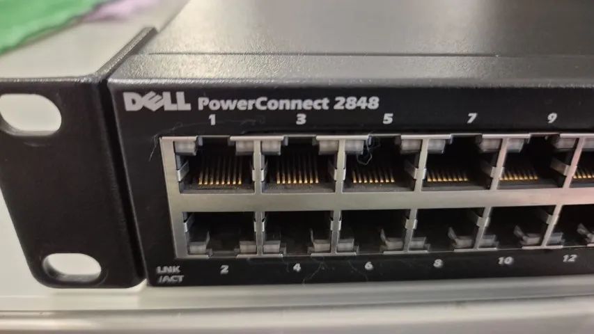 Switch DELL PowerConnect 2848 - Conectividade e Dispositivos de Rede ...