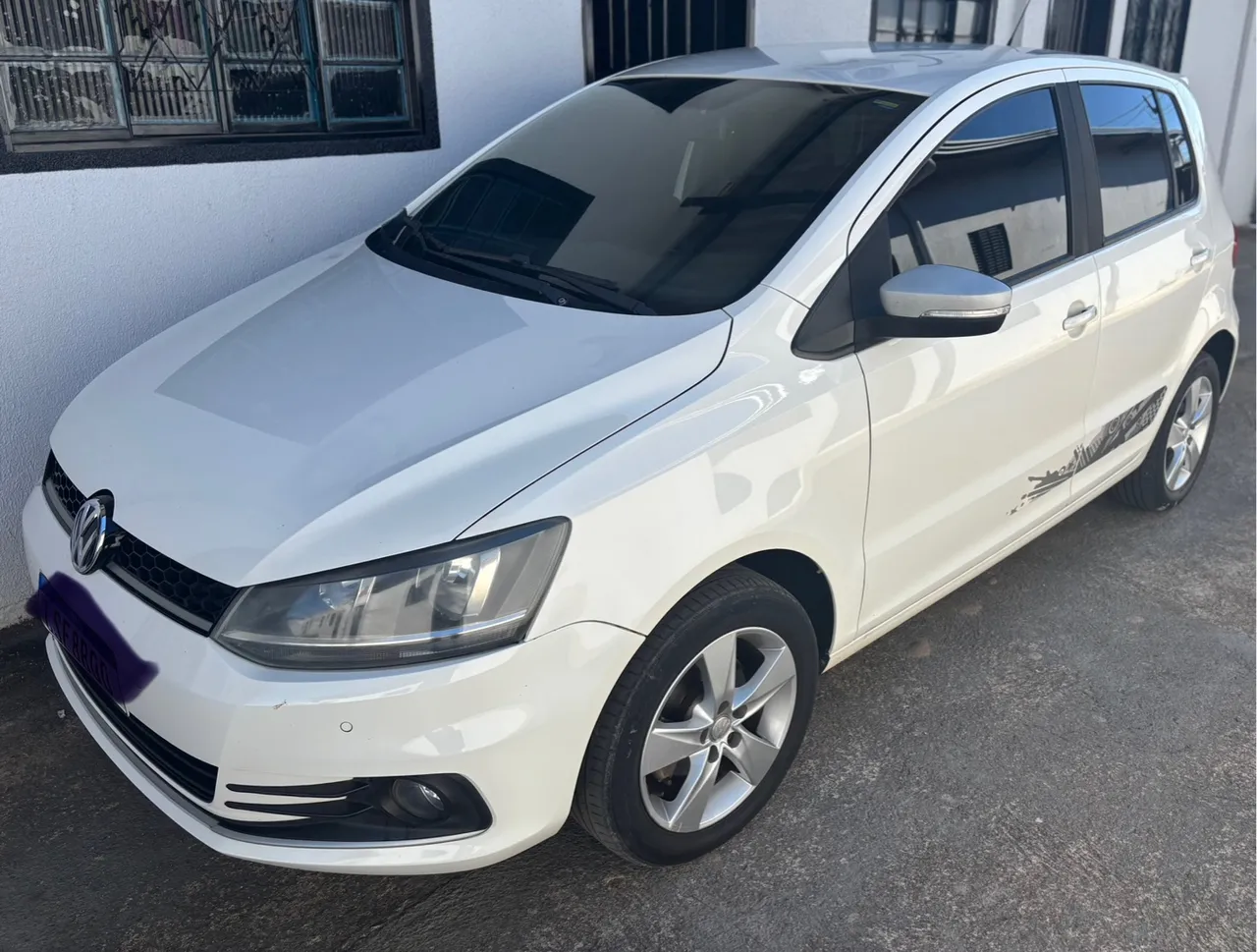 VOLKSWAGEN FOX ROCK IN RIO 1.6 MI TOTAL FLEX 8V 5P Usados e Novos