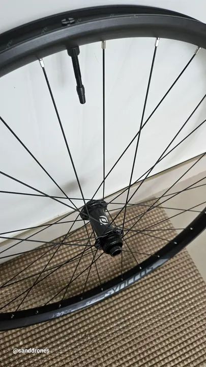 Par de Rodas MTB Scott Syncros 29" 30 mm para pneus 2.4 Tubeless Boost ...