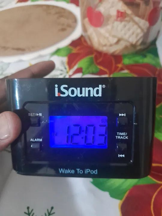 iSound Wake To iPod - Relógio Despertador com Rádio - Dispositivos de ...