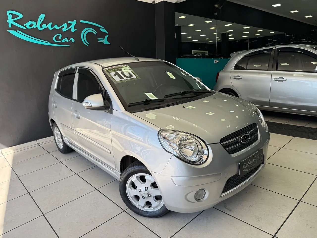 KIA MOTORS PICANTO 2010 Usados e Novos