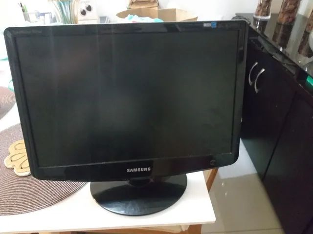 "monitor de pc 19 polegadas" no Brasil