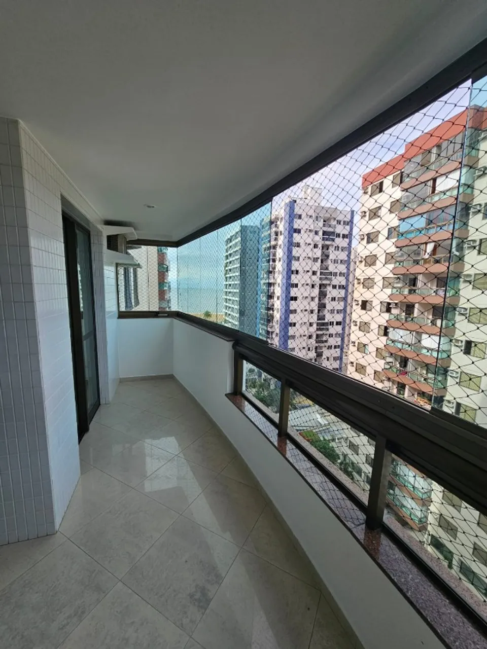 Apartamentos à venda - Mata da Praia, Vitória - ES | OLX