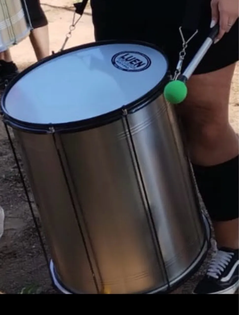 "instrumentos surdo" - Instrumentos musicais no Brasil