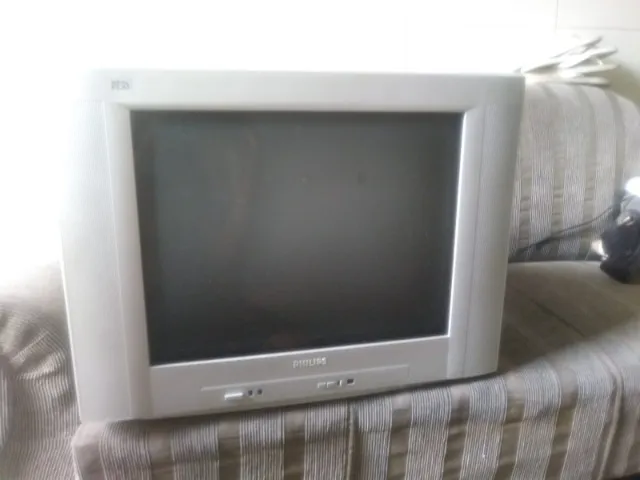 "tv de tubo" - TVs no Brasil
