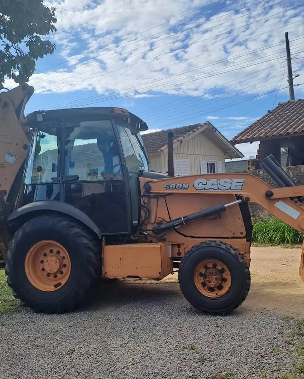 "retroescavadeira" - Máquinas pesadas para construção no Brasil