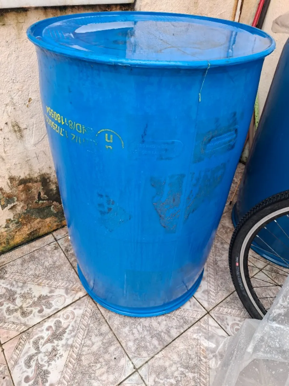 "tambores de 200 litros" no Brasil