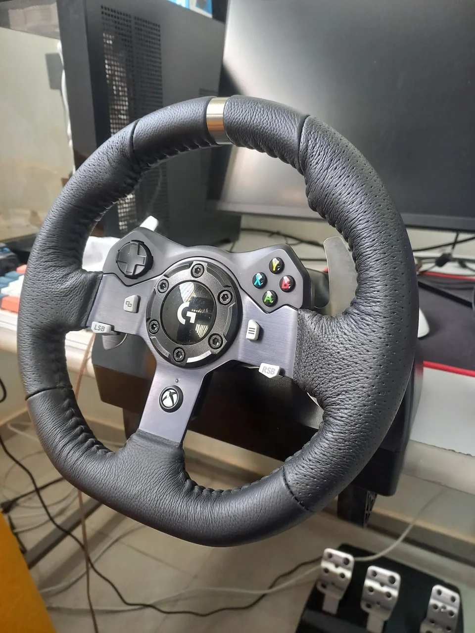 "volantes logitech" no Brasil